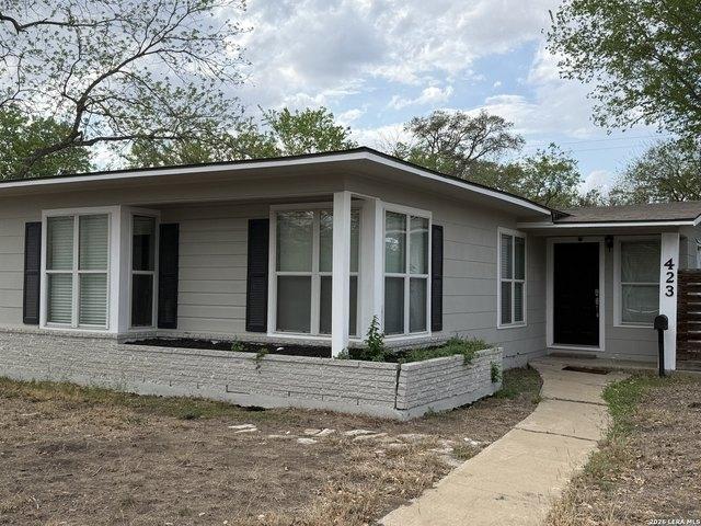 423 Karen Ln, San Antonio, TX 78209