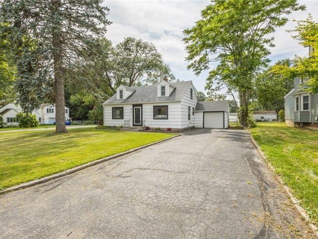 423 Howard Rd, Rochester, NY 14606