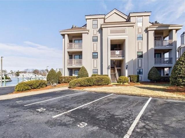 423 Harbour Pt Apt 304, Virginia Beach, VA 23451
