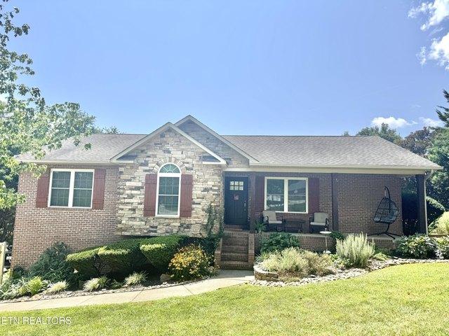 423 Hiddenbrook Ln, Maryville, TN 37804