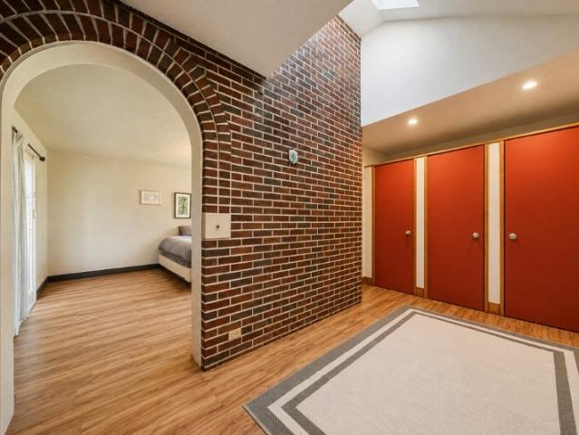 423 Huntingdon Rd