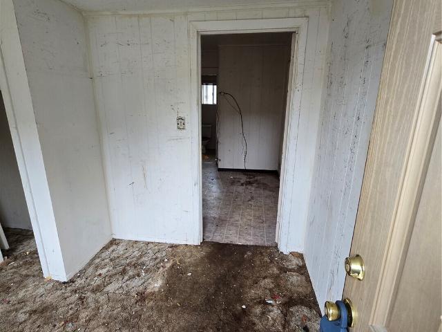 423 LONG Avenue