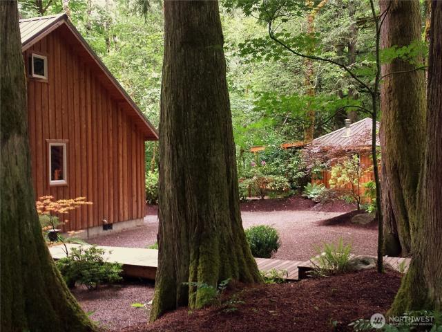 423 Lords Lake Loop