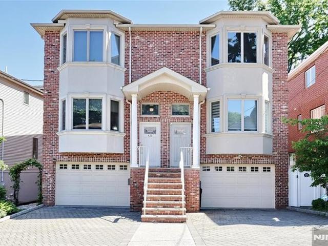 423 Lafayette Ave, Cliffside Park, NJ 07010