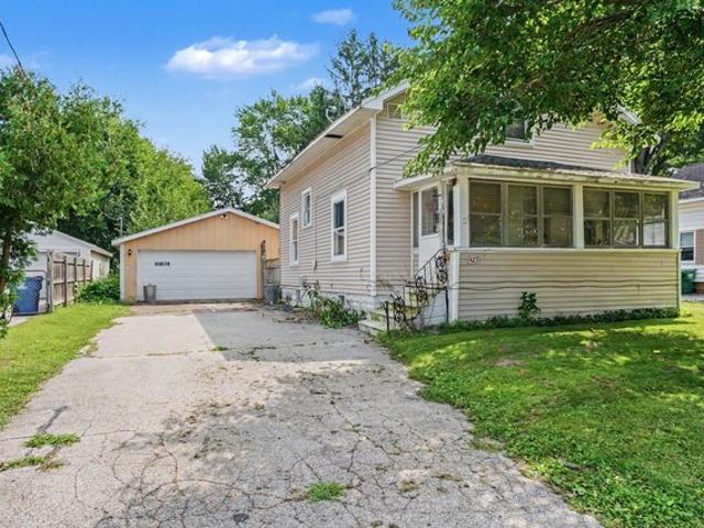 423 N 14th St, Niles, MI 49120