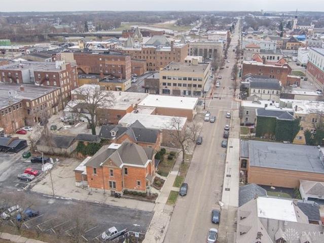 423 N Wayne St, Piqua, OH 45356