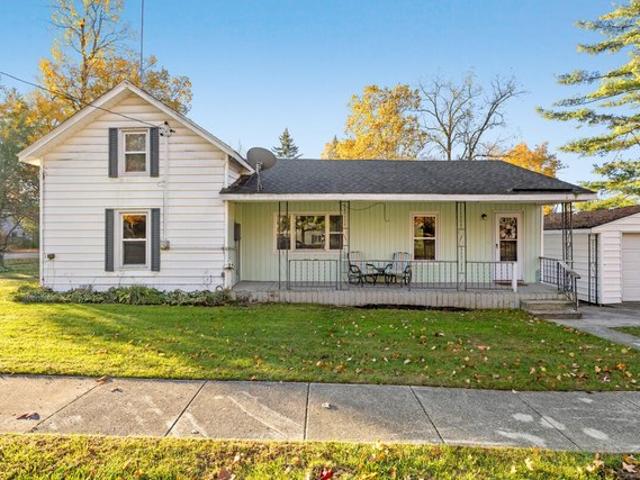 423 N Camburn St, Stanton, MI 48888