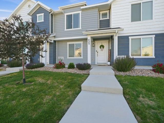 423 N Northshore Dr, Saratoga Springs, UT 84045