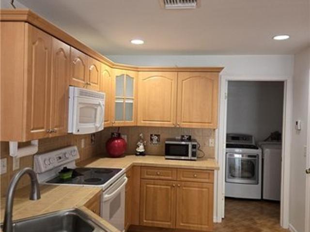 423 NW 26th Pl, Cape Coral, FL 33993