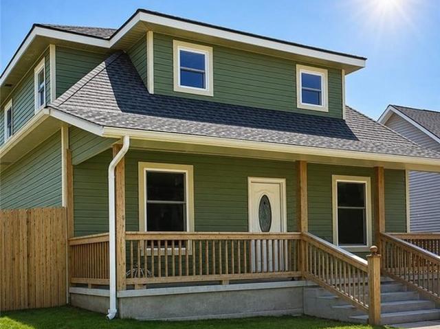 423 S Walnut St, Osawatomie, KS 66071
