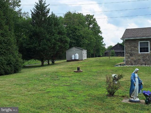 423 S Baumstown Road