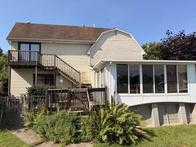 423 S Lakeside Dr, Michigan Center, MI 49254