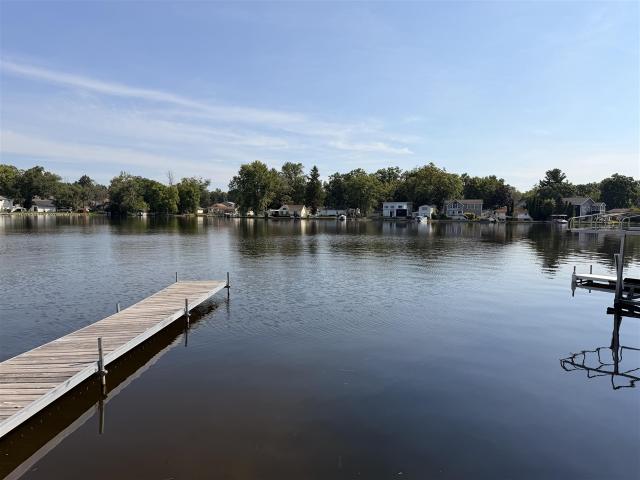 423 S Lakeside Drive