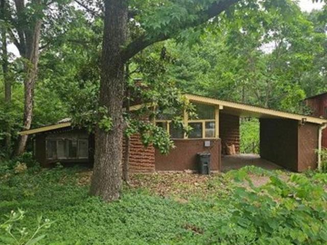 423 S Park Ave, Webster Groves, MO 63119