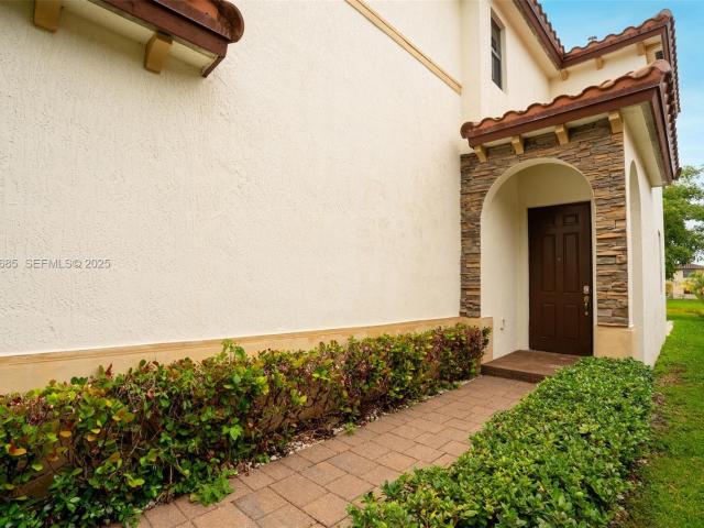 423 SE 33 Ter, Homestead, FL 33033 | MLS #A11840 | Compass