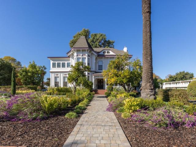 423 Seminary St, Napa, CA 94559 | MLS #324092 | Compass