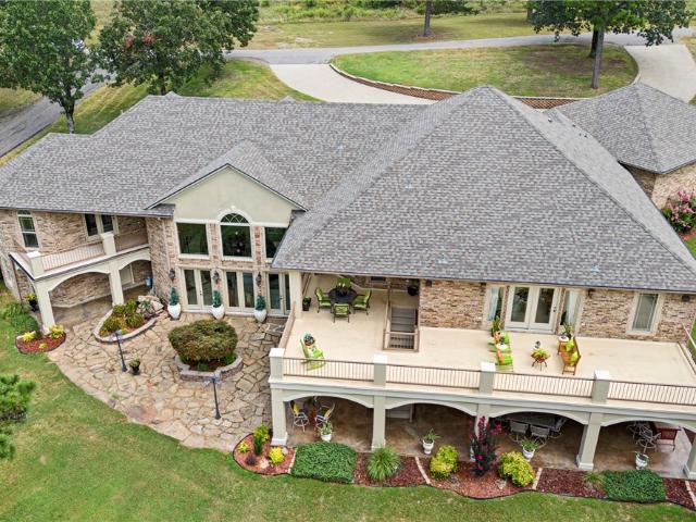 423 parliament lane