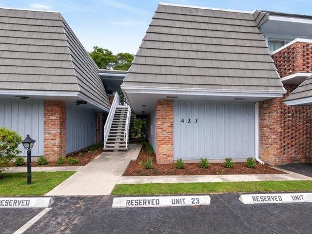 423 Pine Tree Ct Apt 23, Atlantis, FL 33462