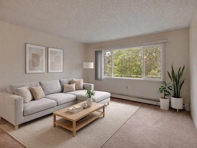 423 W 22nd Ave, Anchorage, AK 99503