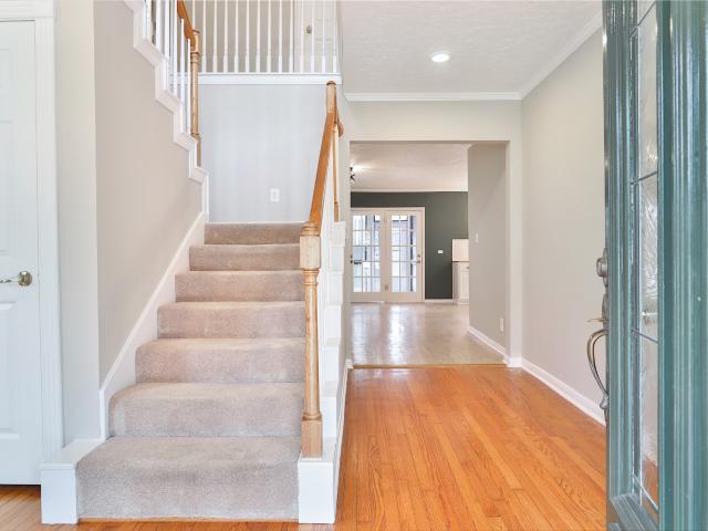 423 W 32nd Street