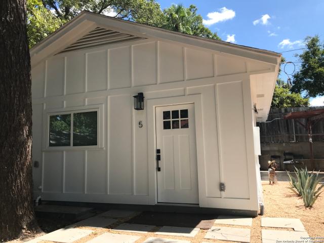 423 W Woodlawn Ave, Unit 5, San Antonio, TX 78212 | MLS #1906 | Compass
