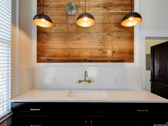 423 W Woodlawn Ave, Unit 2, San Antonio, TX 78212 | MLS #1939
