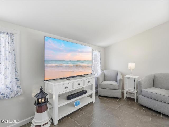 423 W Cala Breeze Way