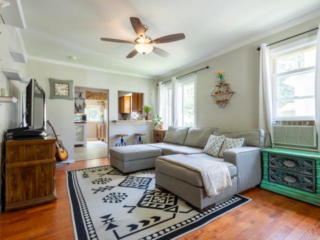 423 W South St