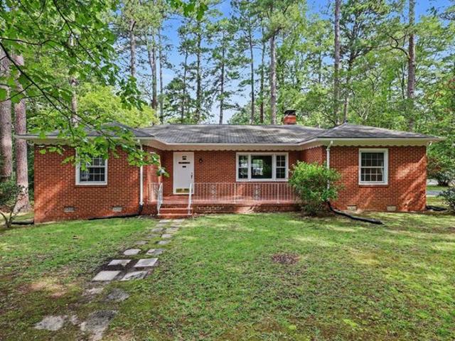 423 Whitehead Cir, Chapel Hill, NC 27514