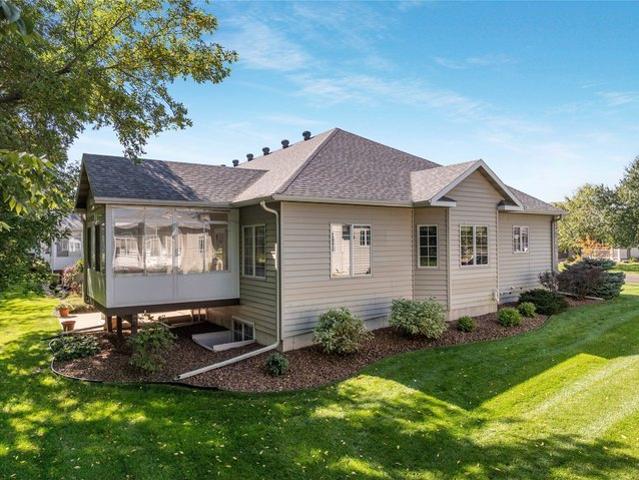 4244 Mill Ridge Cir, Eau Claire, WI 54703