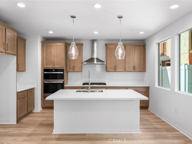 4244 East Flutter Privado