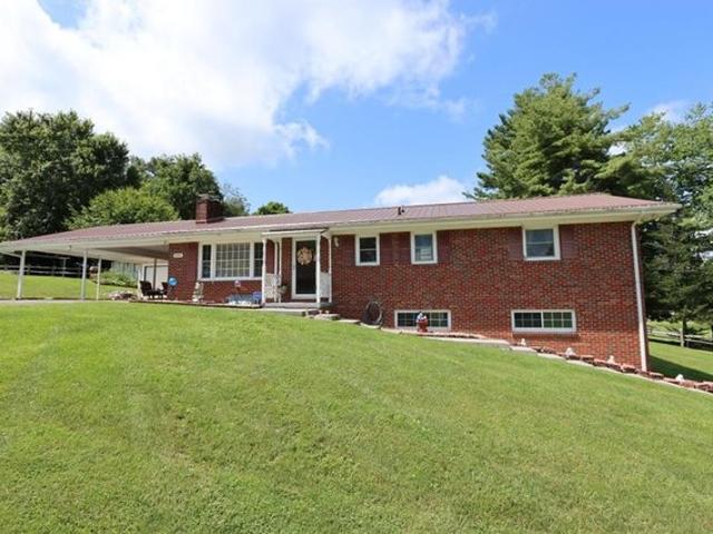 4244 Reedy Creek Rd, Bristol, VA 24202