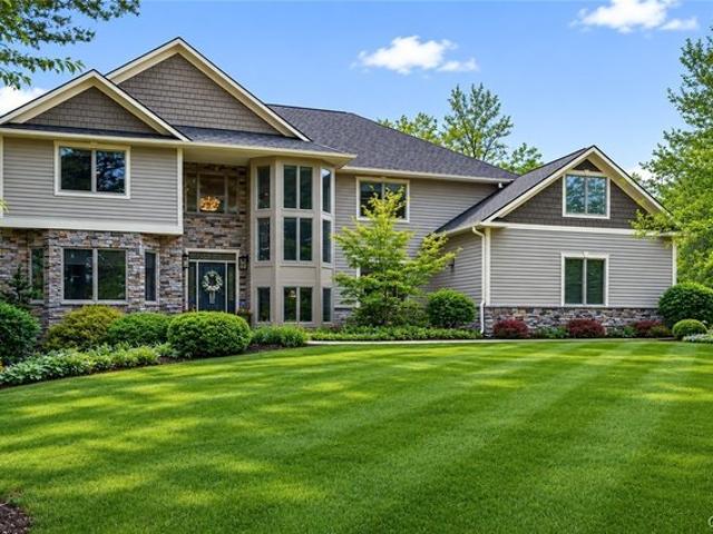 4244 Trout Lilly Ln, Manlius, NY 13104