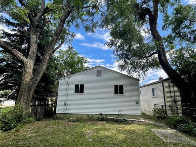 4244 6th Street