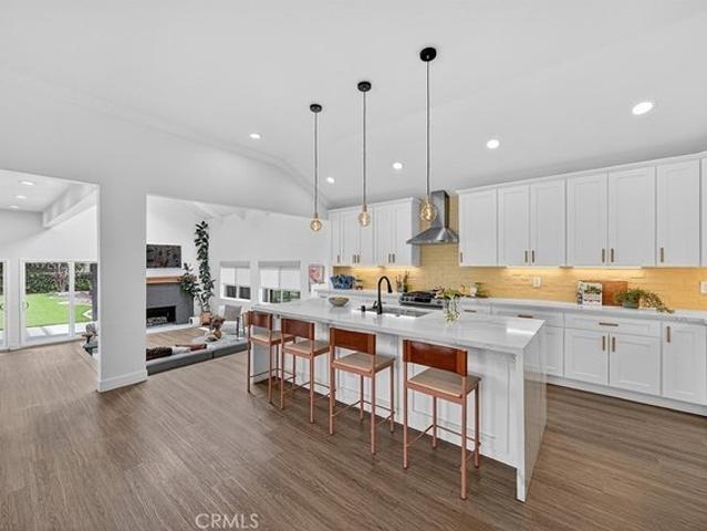 4245 E Colorado St, Long Beach, CA 90814