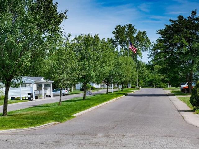 4245 W Jolly Rd, Lansing, MI 48911