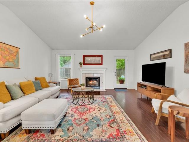 4245 W Patrick St, Fayetteville, AR 72704