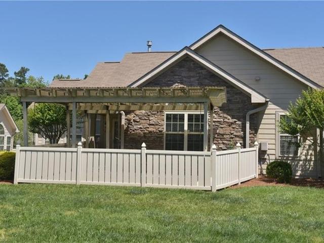 4246 Plantation Ridge Ln, Greensboro, NC 27409