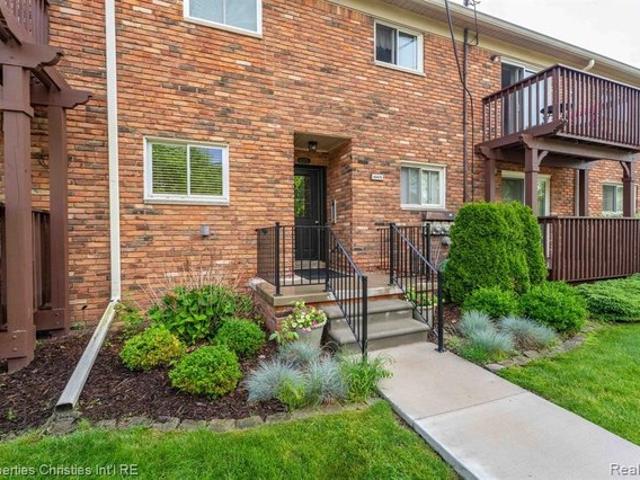 42472 Woodward Ave Apt B1, Bloomfield Hills, MI 48304