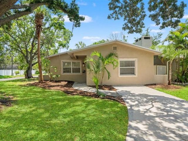 4247 Helena St NE, Saint Petersburg, FL 33703