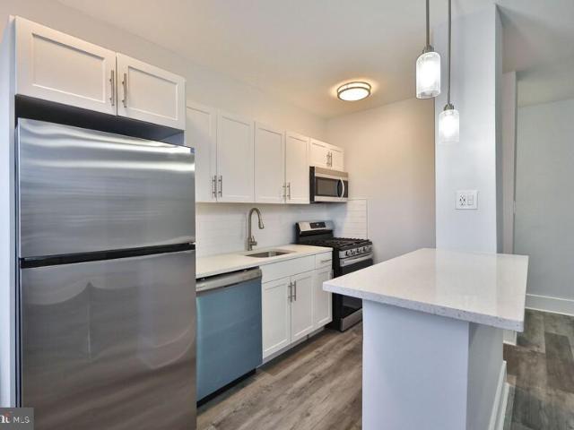 4247 Locust Street # 1B 14