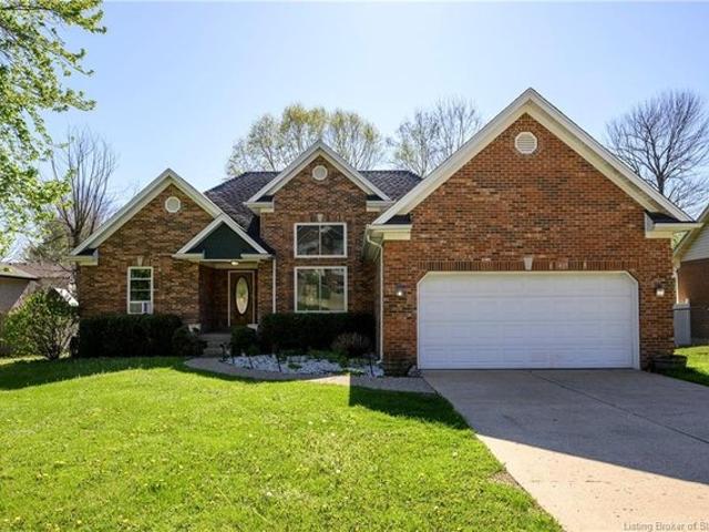 4247 Sunrise Dr, Sellersburg, IN 47172