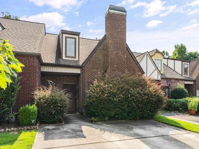 4248 Ashwood Cove