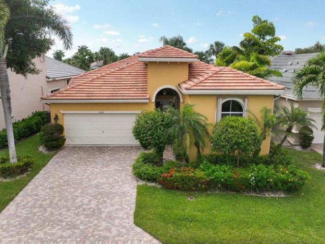 4248 Imperial Isle Dr, Wellington, FL 33449