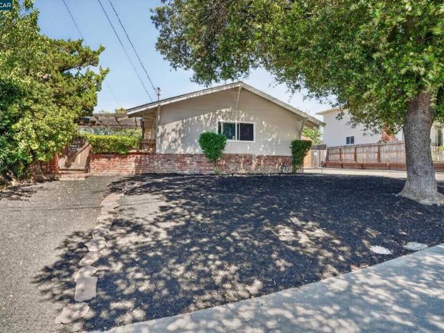 4249 Ridge Dr