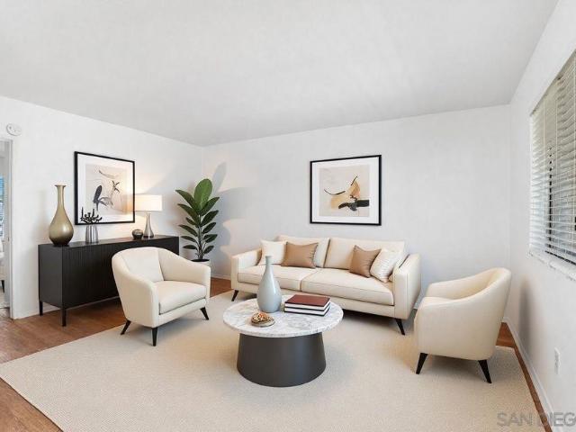 4240 Menlo Ave 19