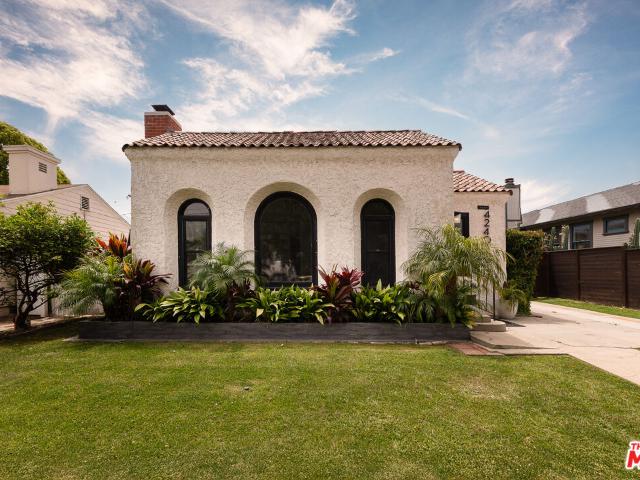 4240 E 6th St, Long Beach, CA 90814 | MLS #26708 | Compass