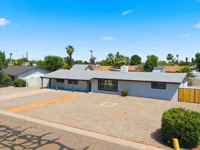4240 e desert cactus street