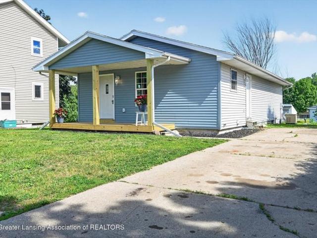 4240 Glenburne Blvd, Lansing, MI 48911