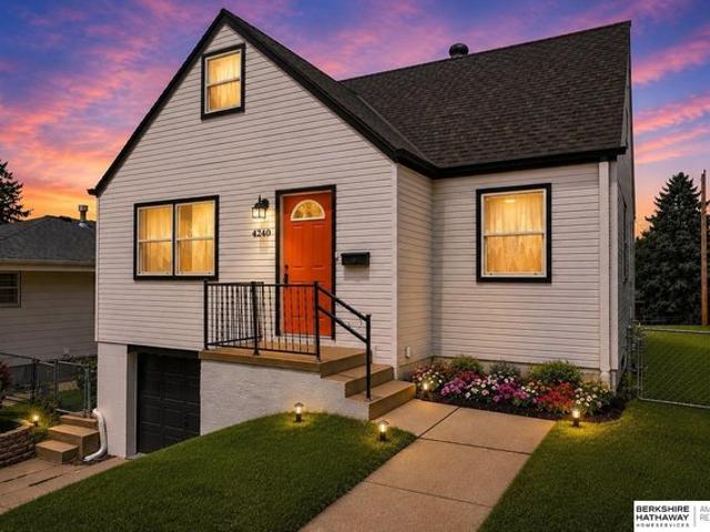 4240 Harrison St, Omaha, NE 68147